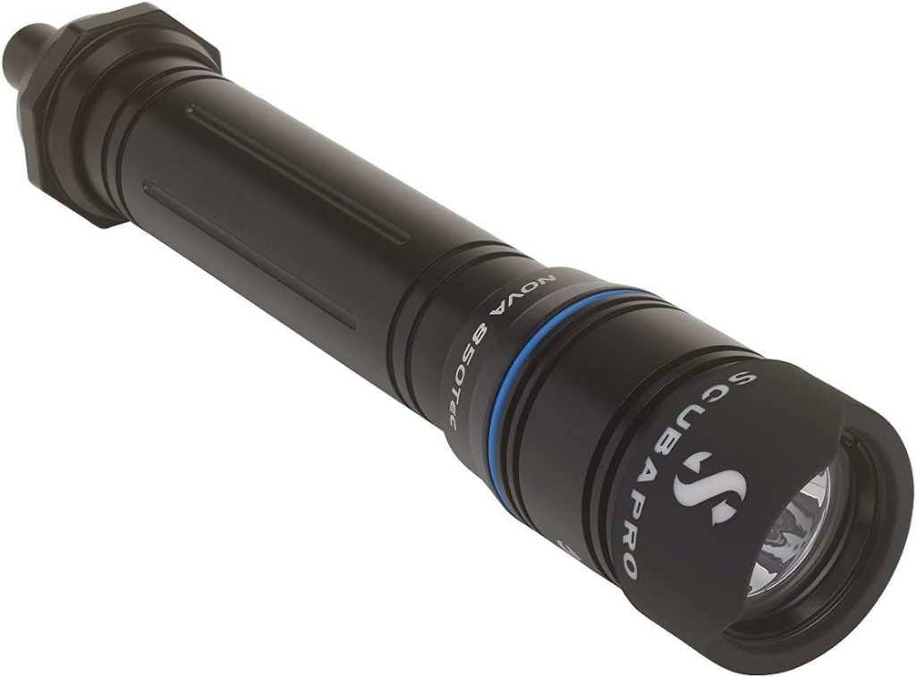 6 Best Scuba Lights [year]: Buying Guide | Ocean Trust